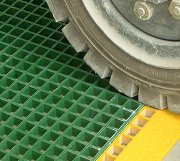 Swiss Solutions Moulded Grating Ramp | Repair Management Nederland B.V.